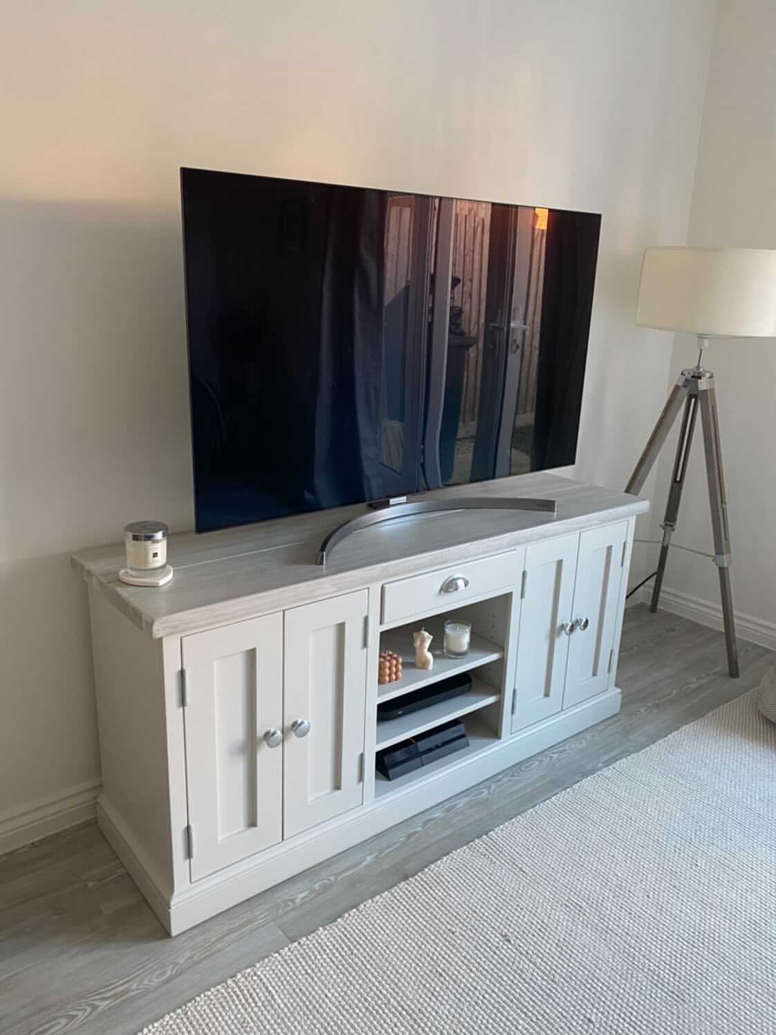 5ft Shaker Tv Stand - Farmhouse Furniture