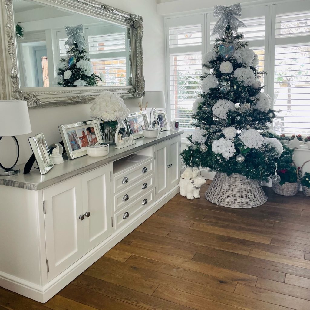 Bespoke 7ft Classic TV Stand with LED Lights - Farmhouse Furniture