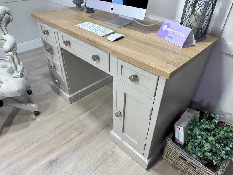 130cm Shaker Oak Desk with Beige Captains Office Chair - Farmhouse ...