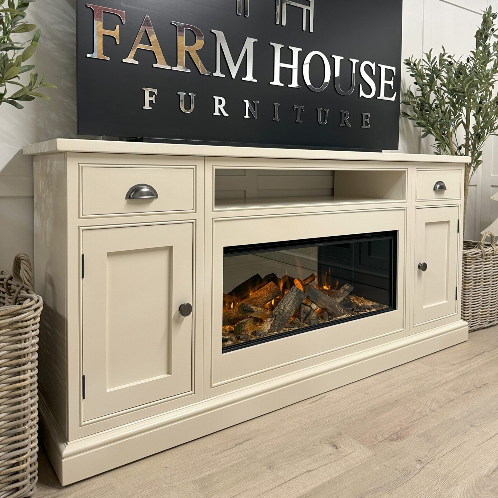 1.8m Shaker Beaded Tall Media Sideboard with 870 New Forest British ...